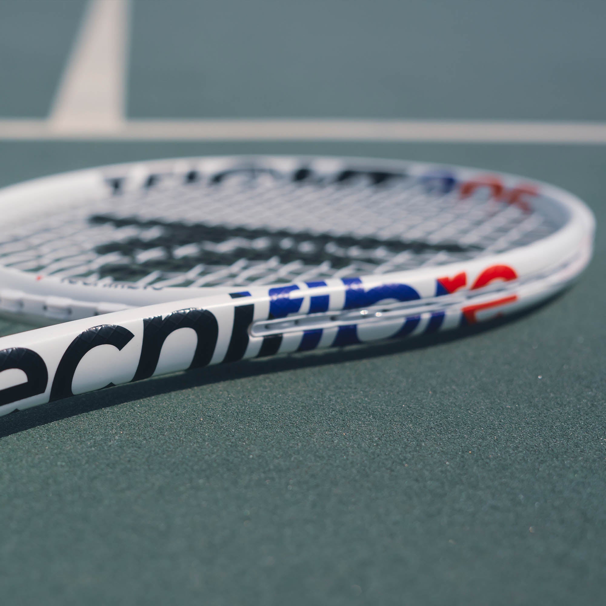 Tecnifibre T-Fight 305 Isoflex Tennis Racket – Sweatband